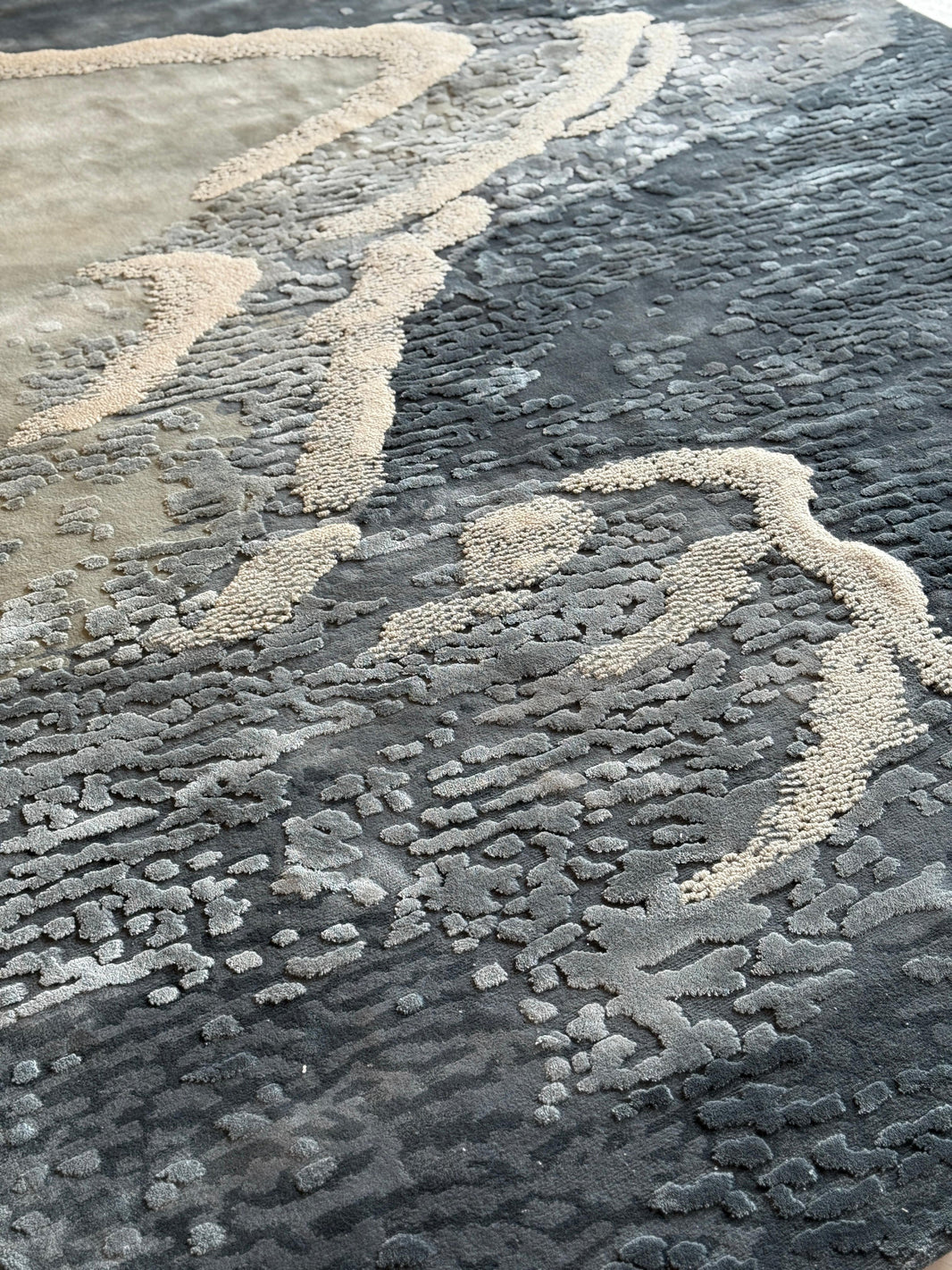 Carpets & Rugs Solutions | Best Interior Design Company - Zuma Dubai,